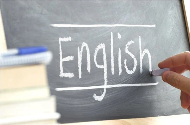 8 English Classroom Wallpaper Ideas for Schools | Limitless Walls